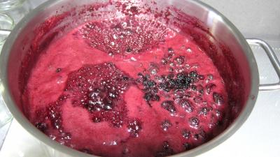 Confiture de fruits rouges - recette - Conserves - Supertoinette